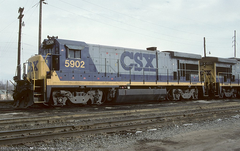 CSX B36-7 5902